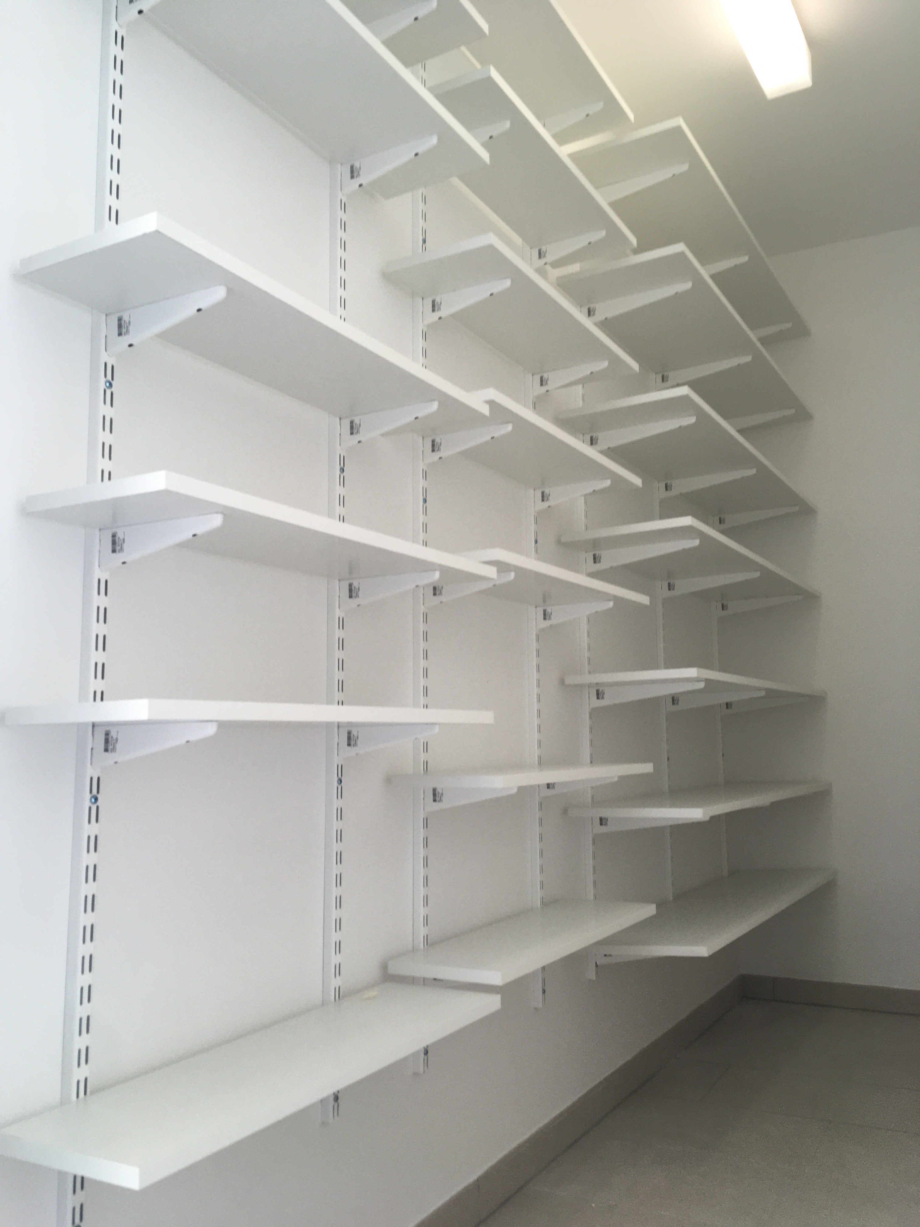 Rayonnage. menuiserie, rouen, 76, menuisier